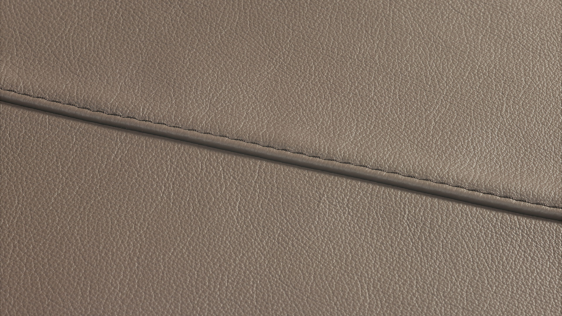 KOINOR Polstermöbel - Decorative Seams